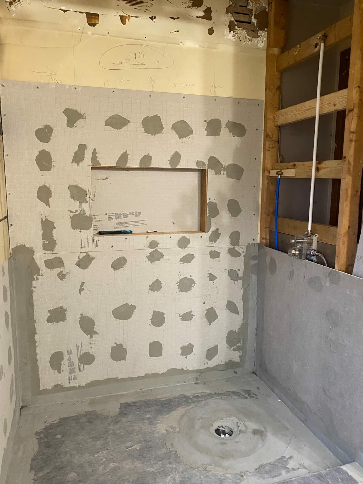 Vevor 48''x72'' Shower Kit With Shower Tray & Curb With Central Drain ...